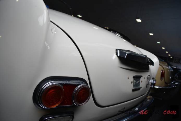 BMW 503 1956-1959 (1957 Coupé 2d), rear view, Autopaedia: Encyclopaedia ...